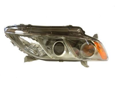81110-06C00 Genuine Toyota Driver Side Headlight Assembly